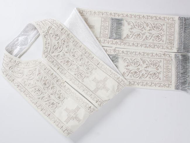 The Pope's Clothes, and What They Mean | Religious Clothing ...